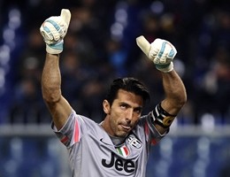 Buffon, per 'France football' è il portiere più forte della storia ...