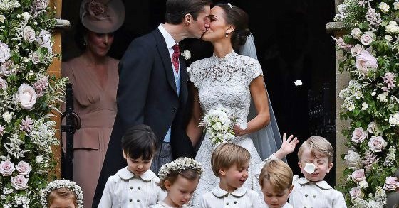 Il sì dell'anno di Pippa, indimenticabile lato B quasi regale ...