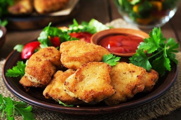 Nuggets di pollo fatti in casa, ecco come prepararli | ILFOGLIETTONE ...