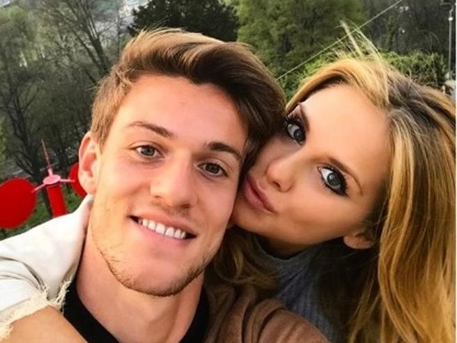 Daniele Rugani e la fidanzata Michela Persico | ILFOGLIETTONE ...