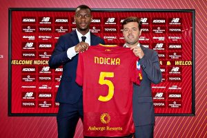 Calcio, è ufficiale: la Roma annuncia il difensore centrale Ndicka ...